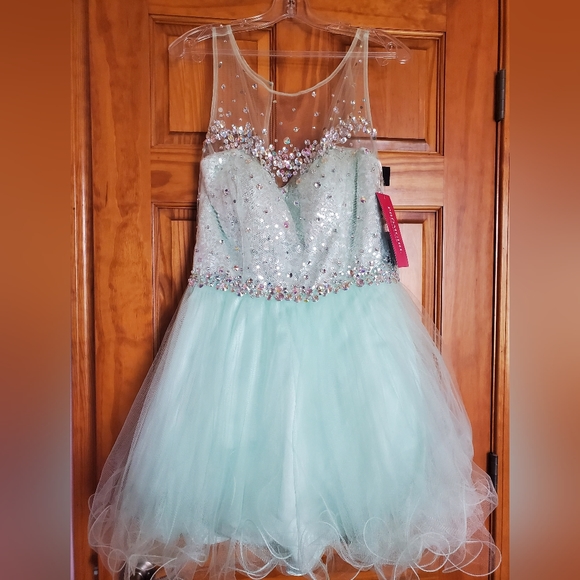 GLS Apparel Elizabeth K | Dresses | Mint Green Prom Girl Dress | Poshmark